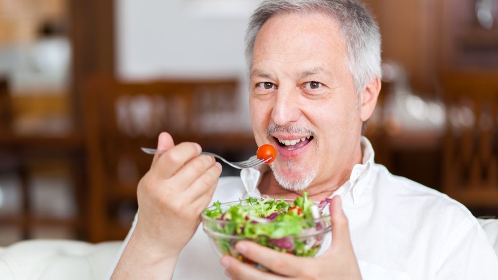 hombre come sano | Auna